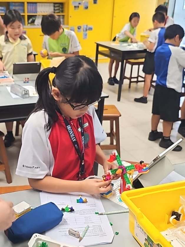 Robotics for Primary 3 Students